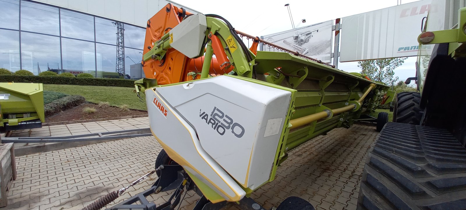Зърнокомбайн CLAAS LEXION 780 TT - РАПИД КБ ЕООД - rapidkb.com